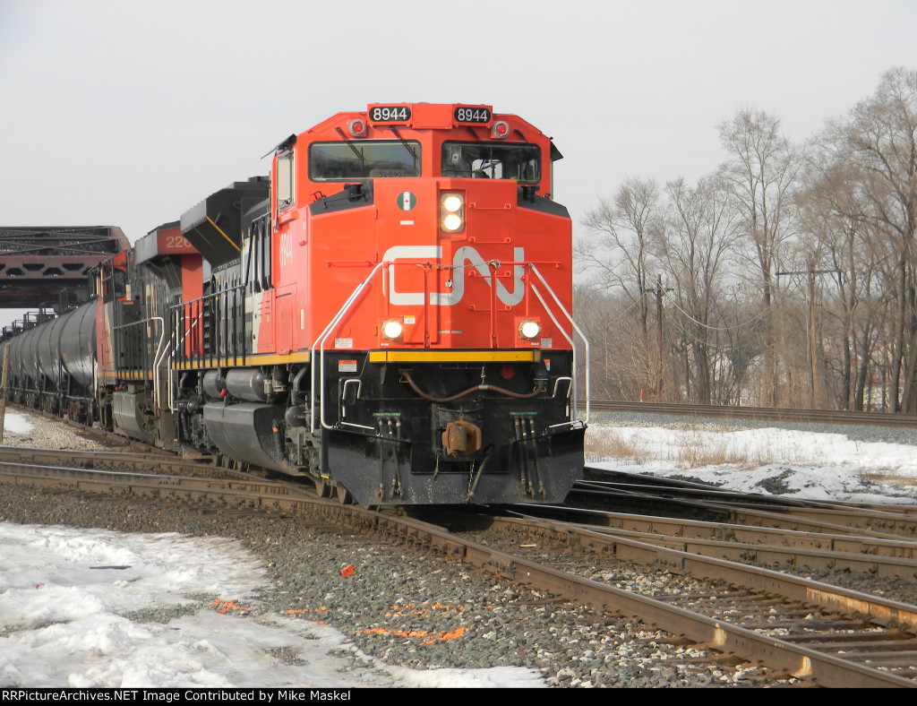CN 8944
